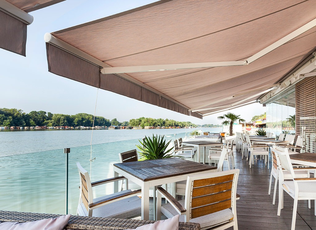 Folding Arm Awnings in Sydney & Melbourne | Wynstan